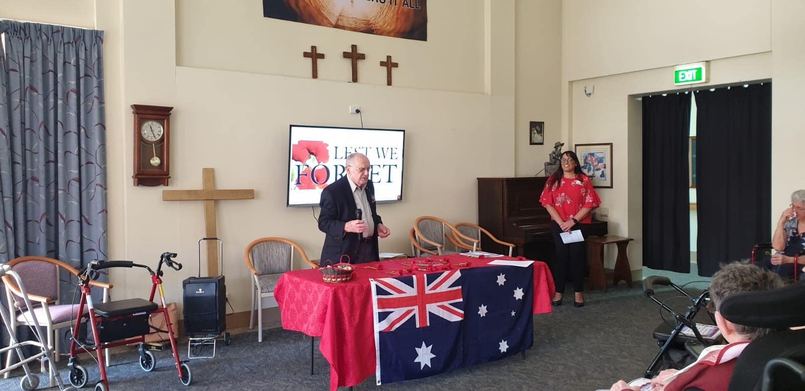 Aged care residents honour Anzac Day - Churches of Christ Australia ...